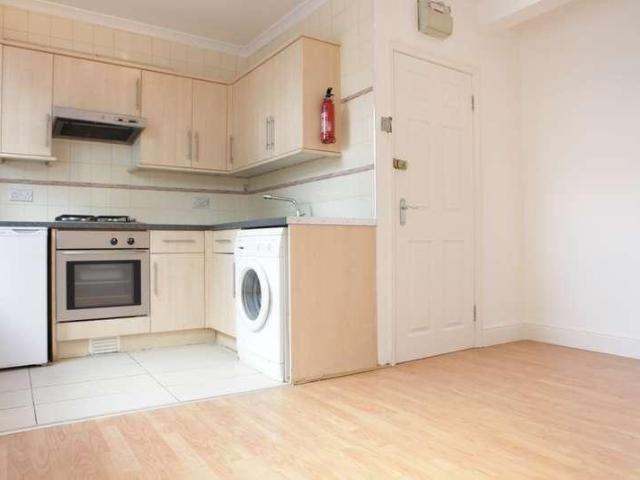 3 bed flat to rent