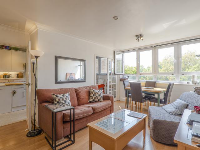 3 bed flat to rent
