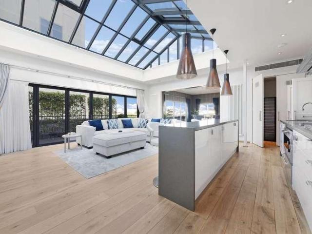 3 bed flat to rent