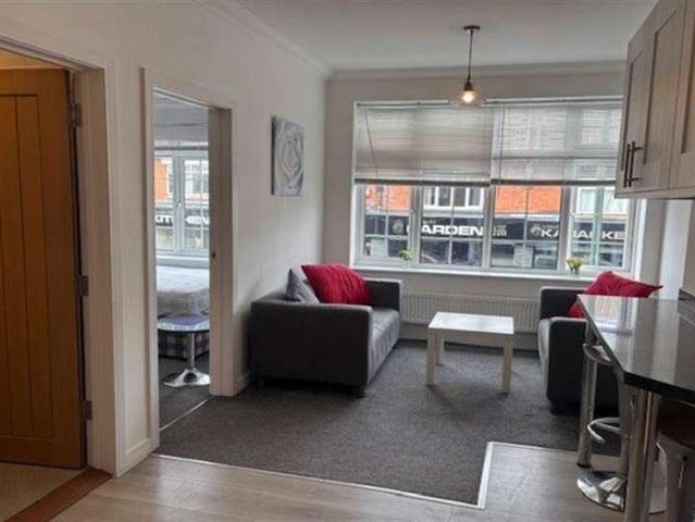 3 bed flat to rent