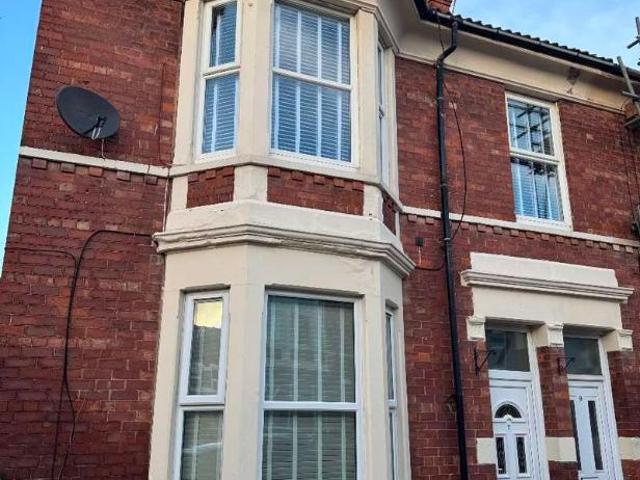 3 bed flat to rent