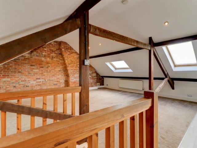 3 BED Flat To rent