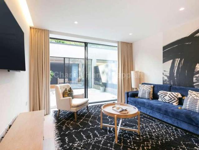 3 bed flat to rent