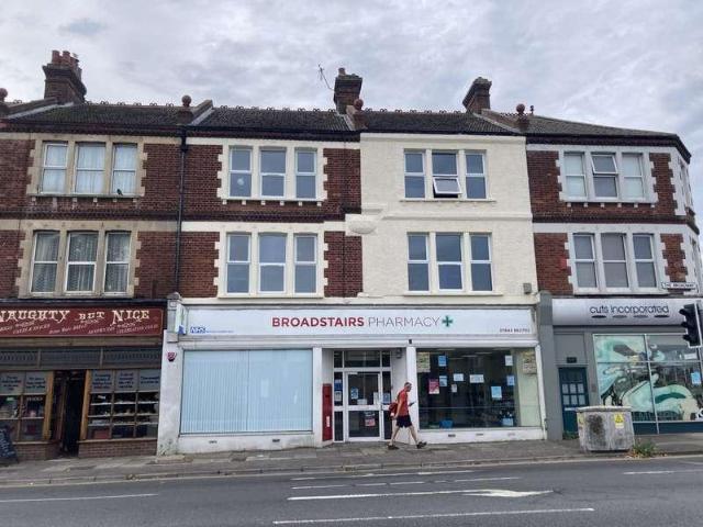 3 bed flat to rent