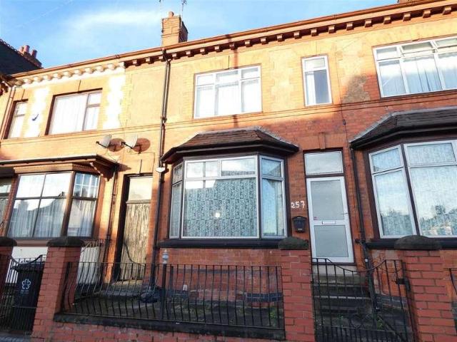 3 bed flat to rent