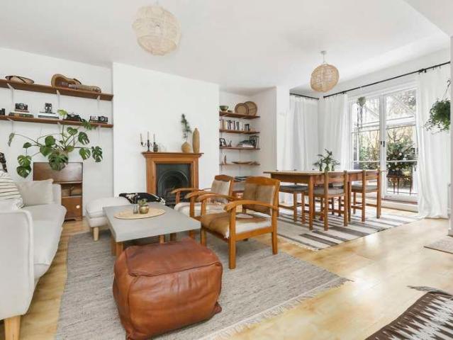 3 bed flat to rent