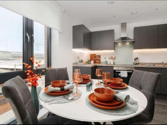 3 bed flat to rent