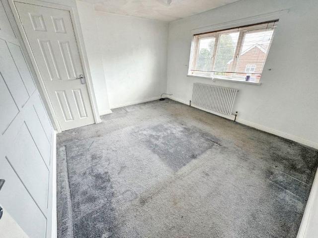 3 bed flat to rent