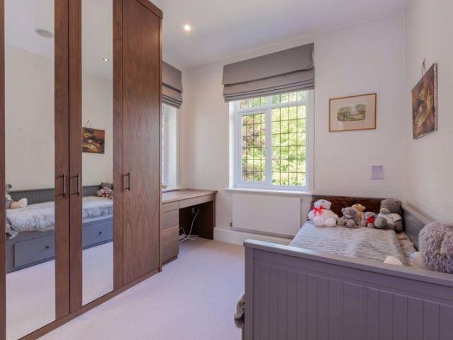 3 bed flat to rent