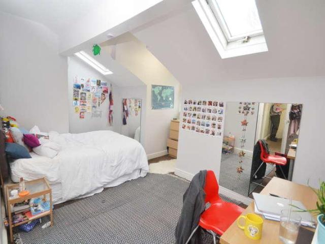 3 bed flat to rent