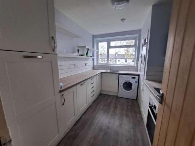 3 bed flat to rent