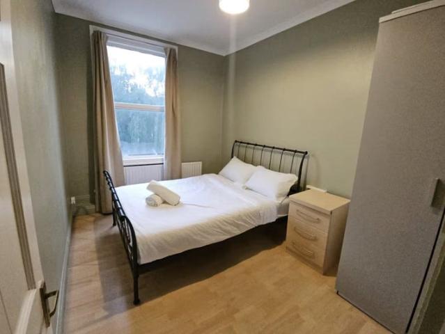 3 Bed Flat to rent in Horsney Road, N7