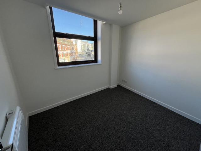 3 bed flat to rent in St Peters Road, Bournemouth, BH1