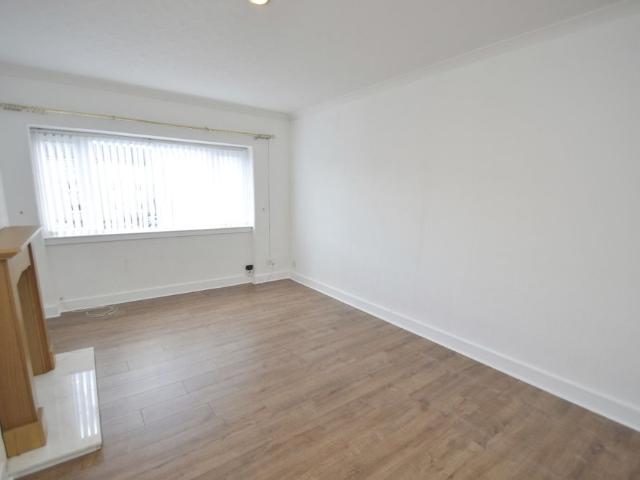 3 bed flat to rent in Paisley Road West, Glasgow, G52