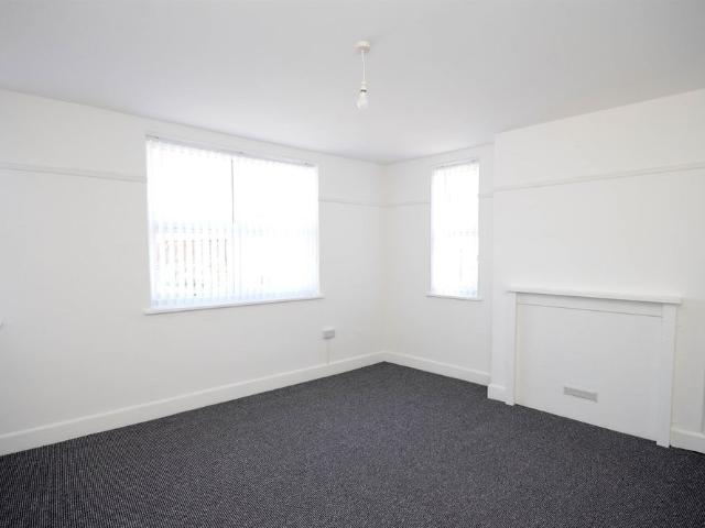 3 bed flat to rent in Victoria Road West, Hebburn, NE31