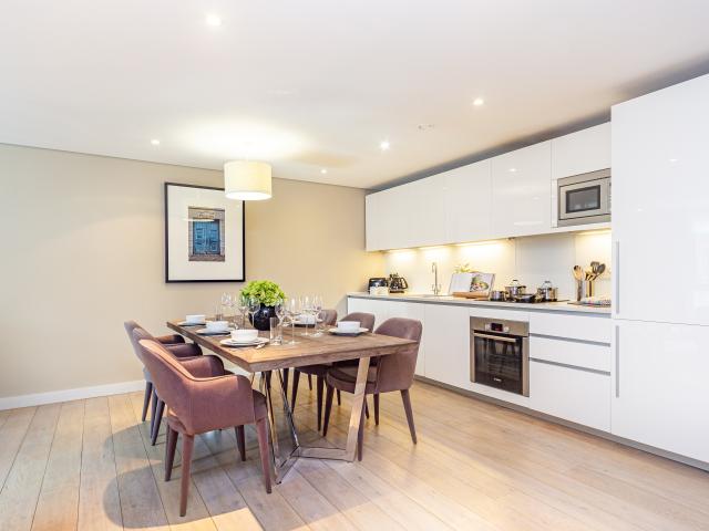 3 bed flat to rent Merchant Square, Paddington W2