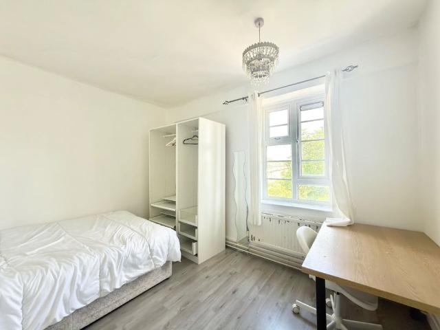 3 Bed Flat, Torbay Court, NW1