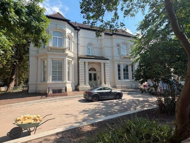 3 Bed Flat, Ullet Road, L8