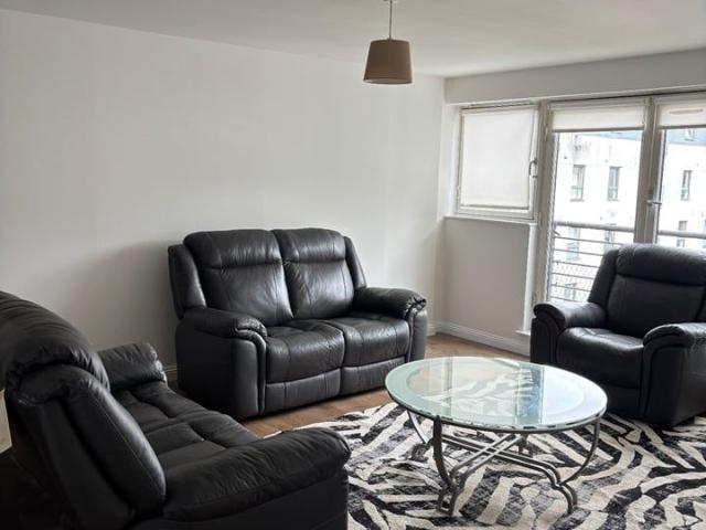 3 Bed Flat, Wallace St, G5