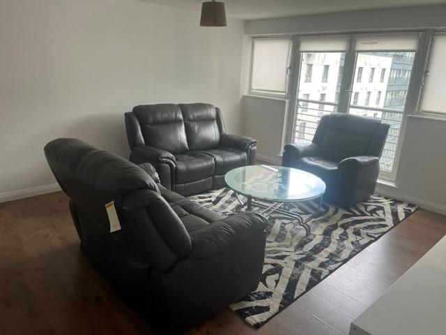 3 Bed Flat, Wallace St, G5
