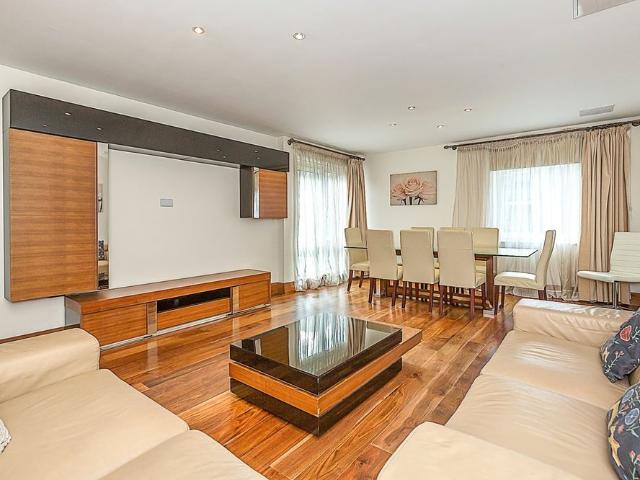 3 Bed Flat, Warren House, W14
