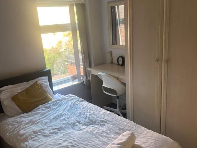 3 Bed Flat, Welford Road, LE2