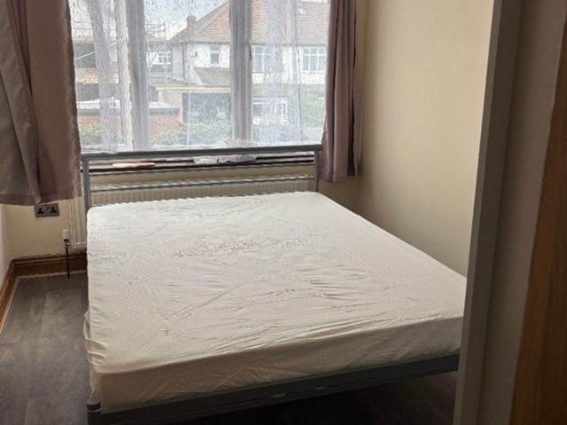 3 Bed Flat, Wembley Hill Road, HA9