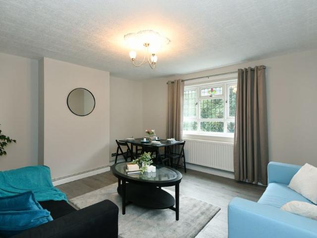 3 Bed Flat, Wenlock Court, N1