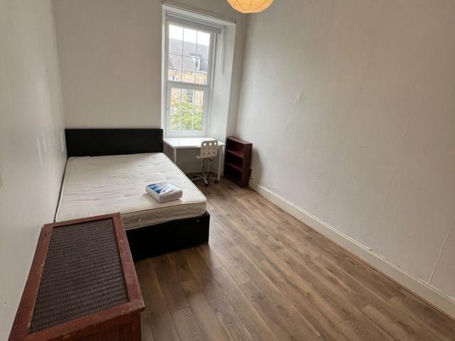 3 Bed Flat, West End Park Street, G3
