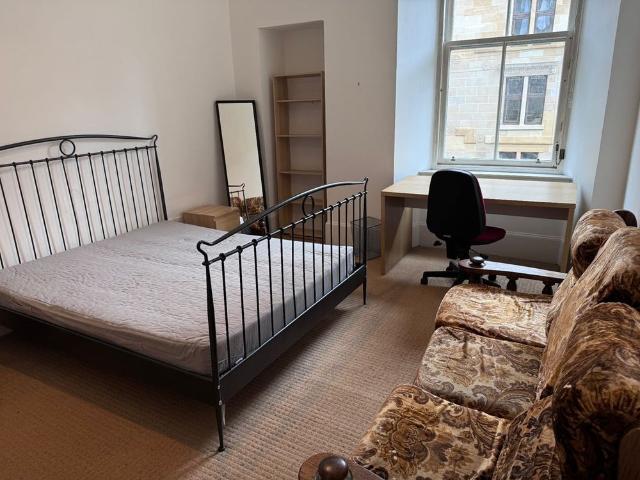 3 Bed Flat, West End Park Street, G3