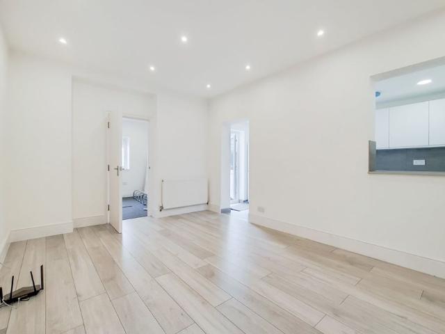 3 Bed Flat, Westbury Avenue, N22