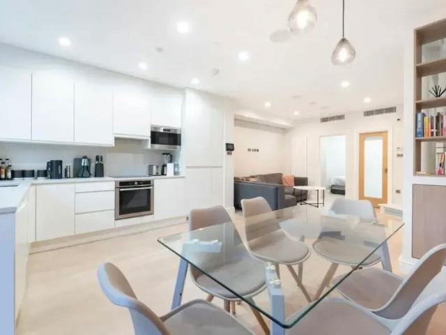 3 Bed Flat, Windmill St, W1T