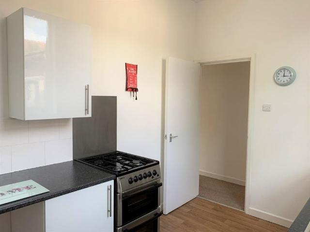3 Bed Flat, Windsor Road, L13