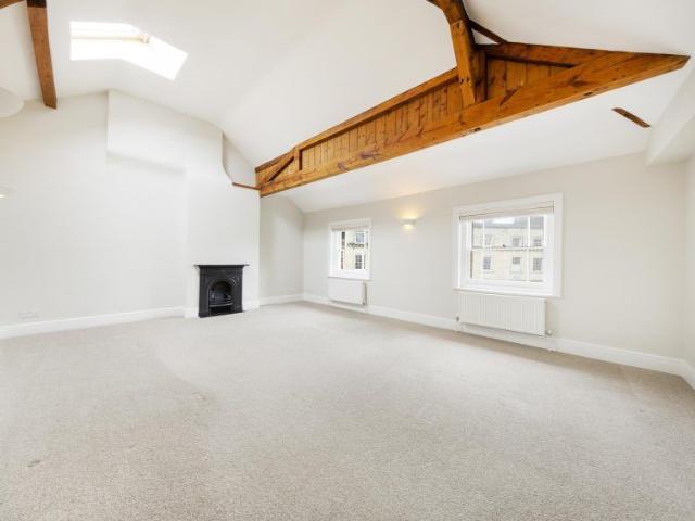 3 Bed Flat