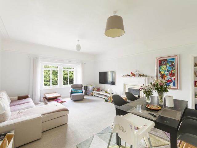 3 Bed Flat