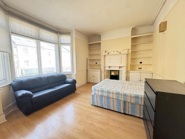 3 Bed Fulham Palace Road, Hammersmith, W6
