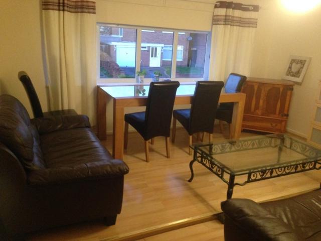 3 Bed fully furnished apartment close to Notts Uni