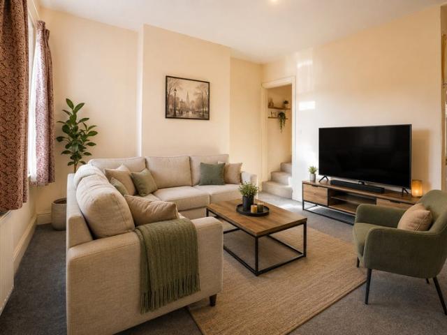 3 bed furnished house