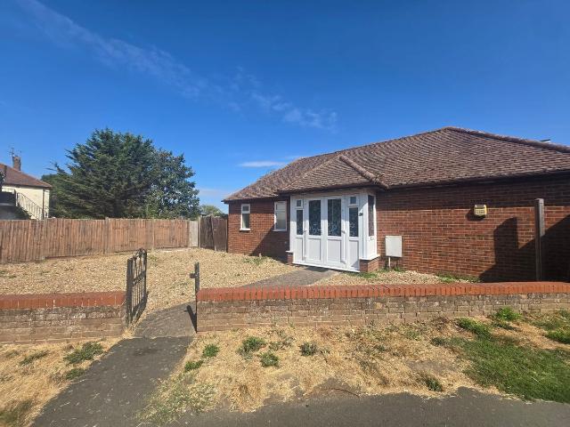 3 Bed Gilpin Way, Harlington, Hayes UB3, 3 bed bungalow to rent, £2,300 pcm | PrimeLocation