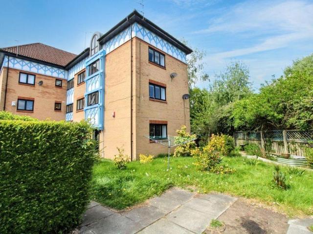 3 bed ground floor maisonette to rent in NE3