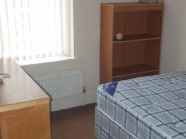 3 Bed Gt Russell Street, University, Bd7