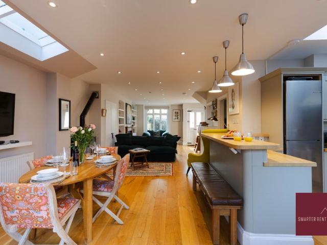 3 Bed, House