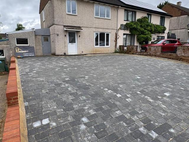 3 bed house to rent in green lane, st. albans, al3