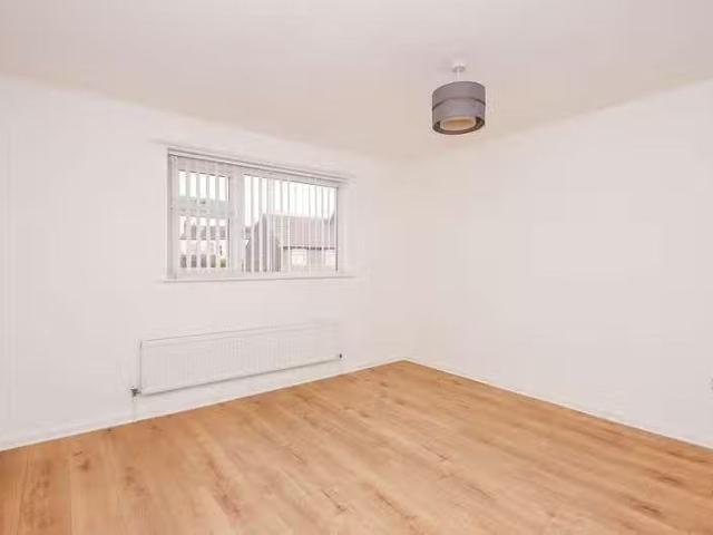 3 bed house to rent in Redbourne Drive, M41, Manchester