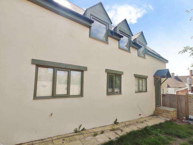 3 bed house to rent