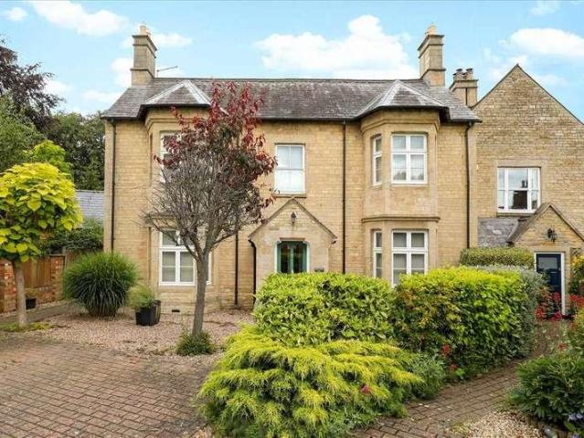 3 bed house to rent