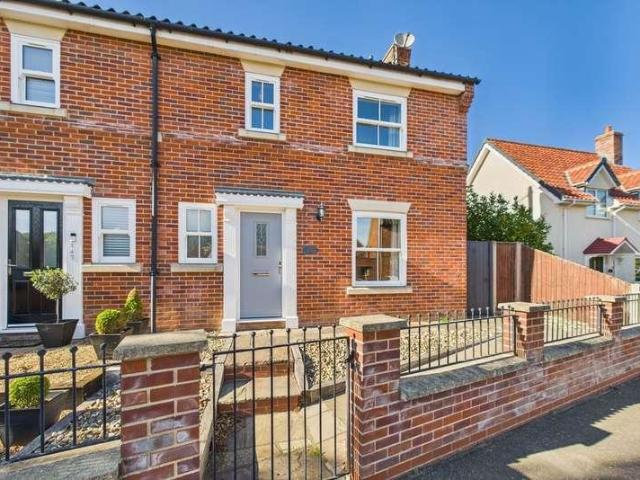 3 bed house to rent