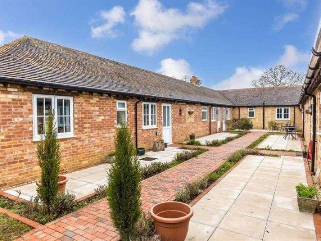 3 bed house to rent