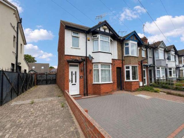 3 bed house to rent