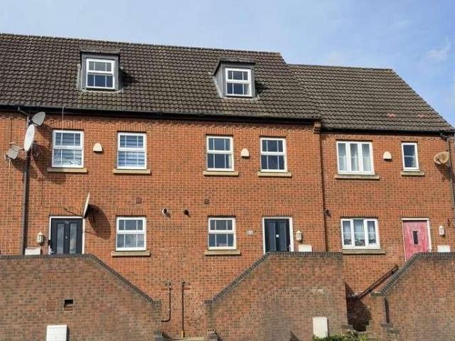 3 bed house to rent